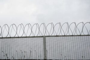 Razor Wire vs Barbed Wire: What I Learned About Their Differences and ...
